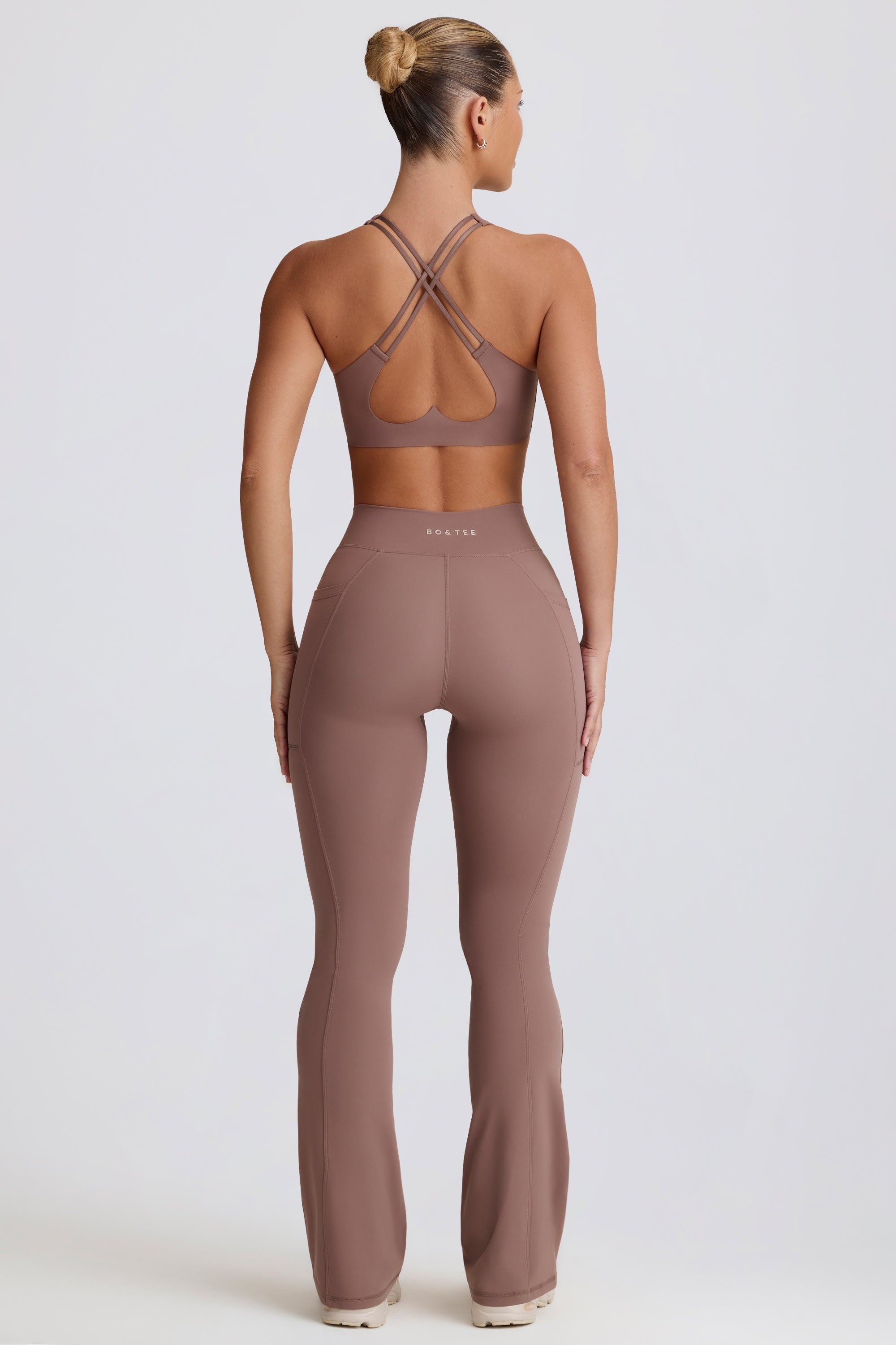 Soft Active V-Waist Pocket Flared Leggings in Mocha | Bo+Tee – Oh Polly US