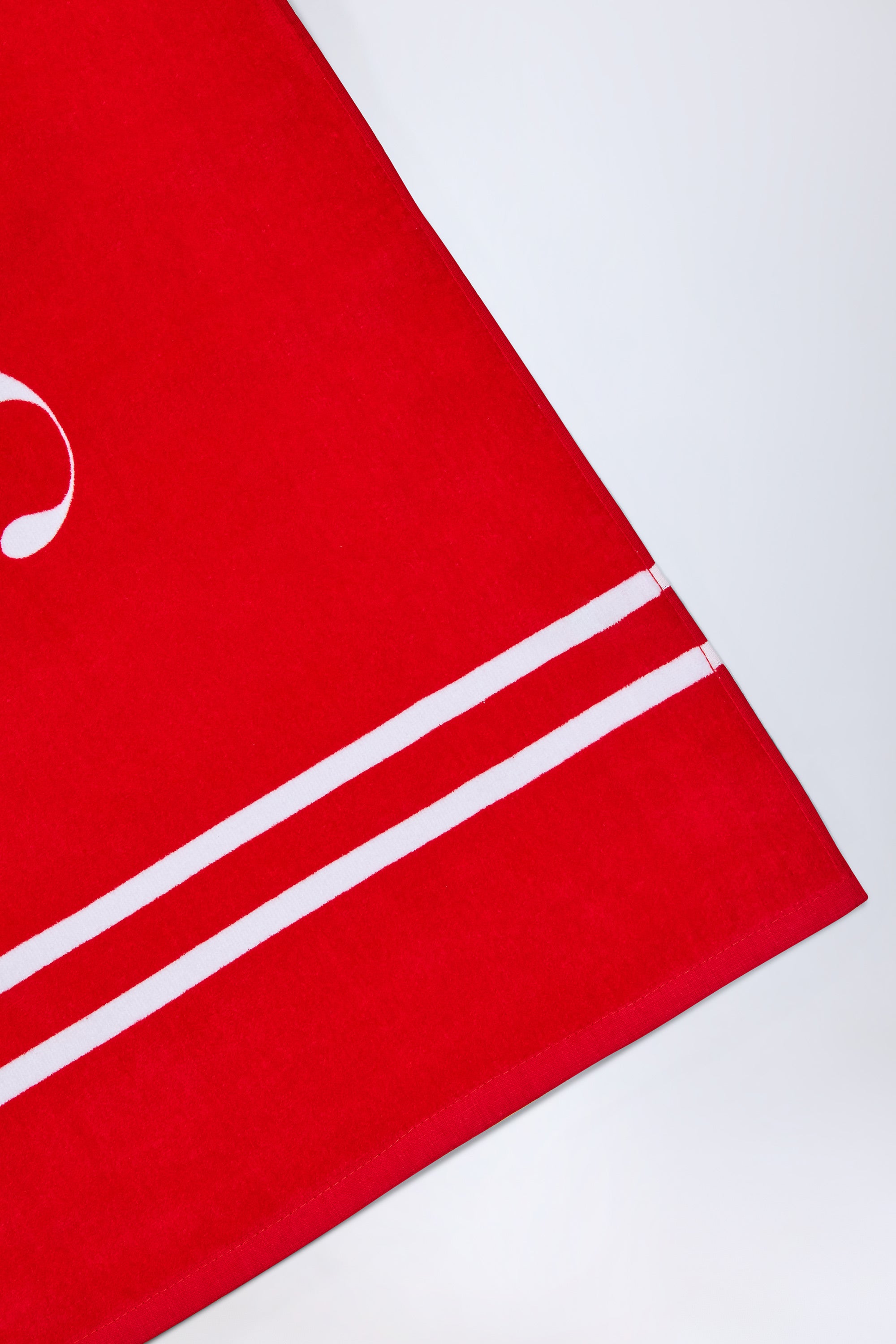 Toalla Logo Beach Towel in Fiery Red | Oh Polly
